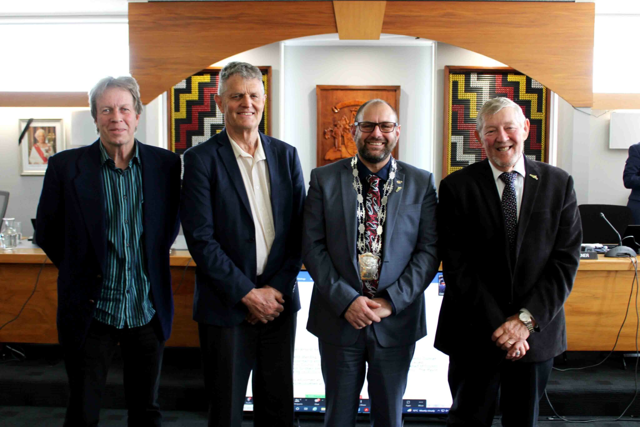 Councillors farewell outgoing colleagues – The Valley Profile