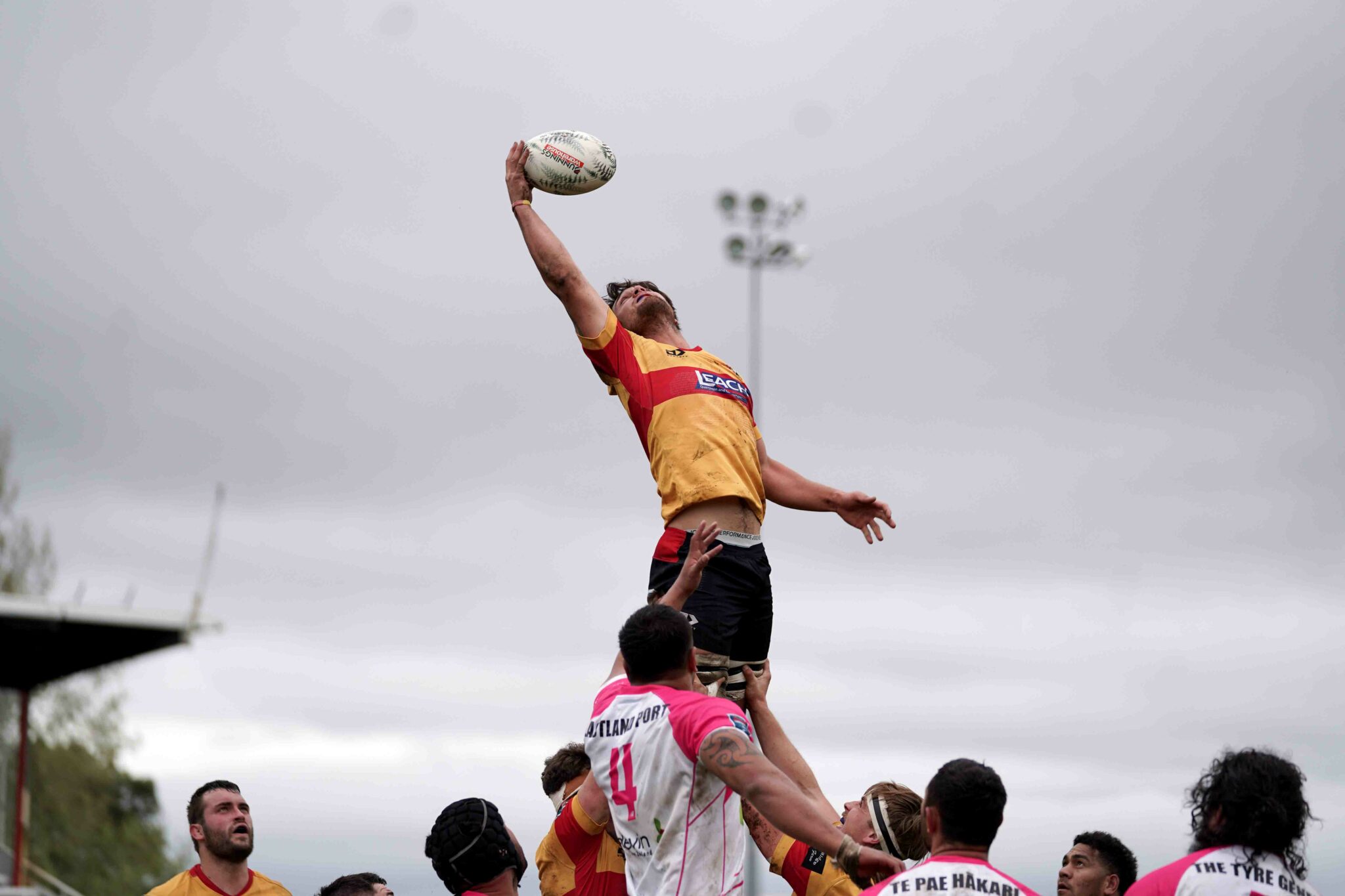 Bubble bursts for Swamp Foxes – The Valley Profile