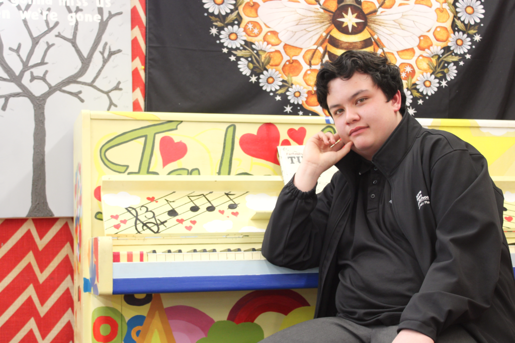 Muso discovers passion for piano – The Valley Profile