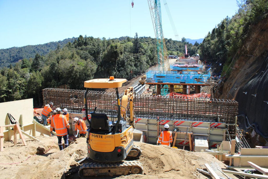 SH25A Taparahi – first bridge beams arrive on site – The Valley Profile