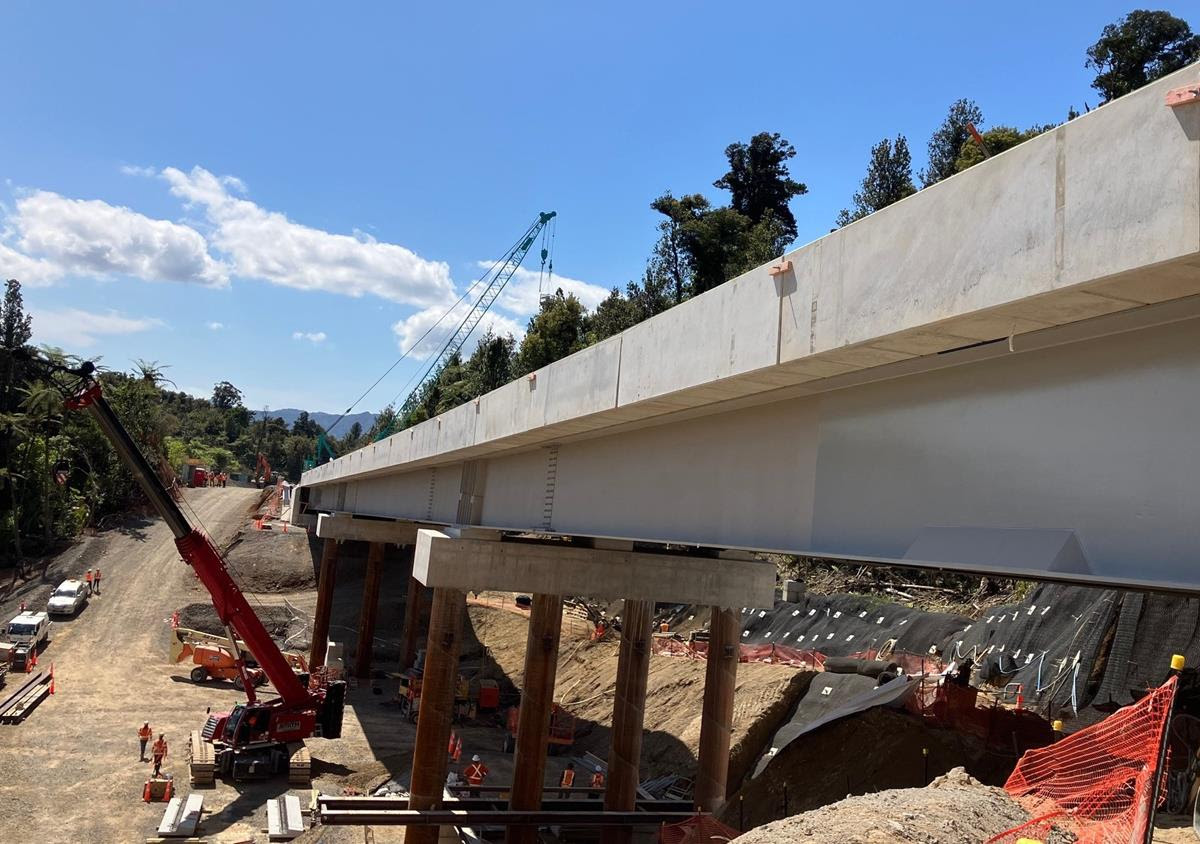 SH25A bridge barriers near completion – The Valley Profile